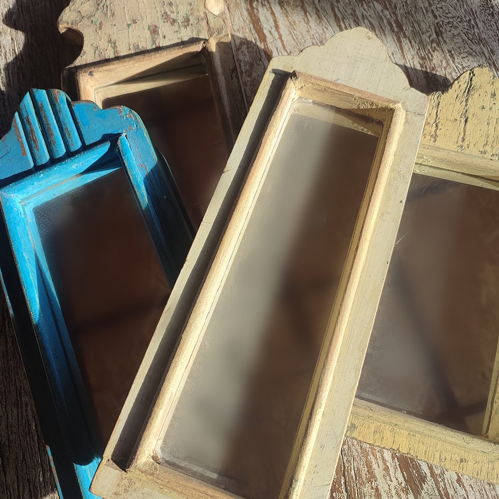 Espejo ermita azul pequeño de madera de diferentes formas | Conely